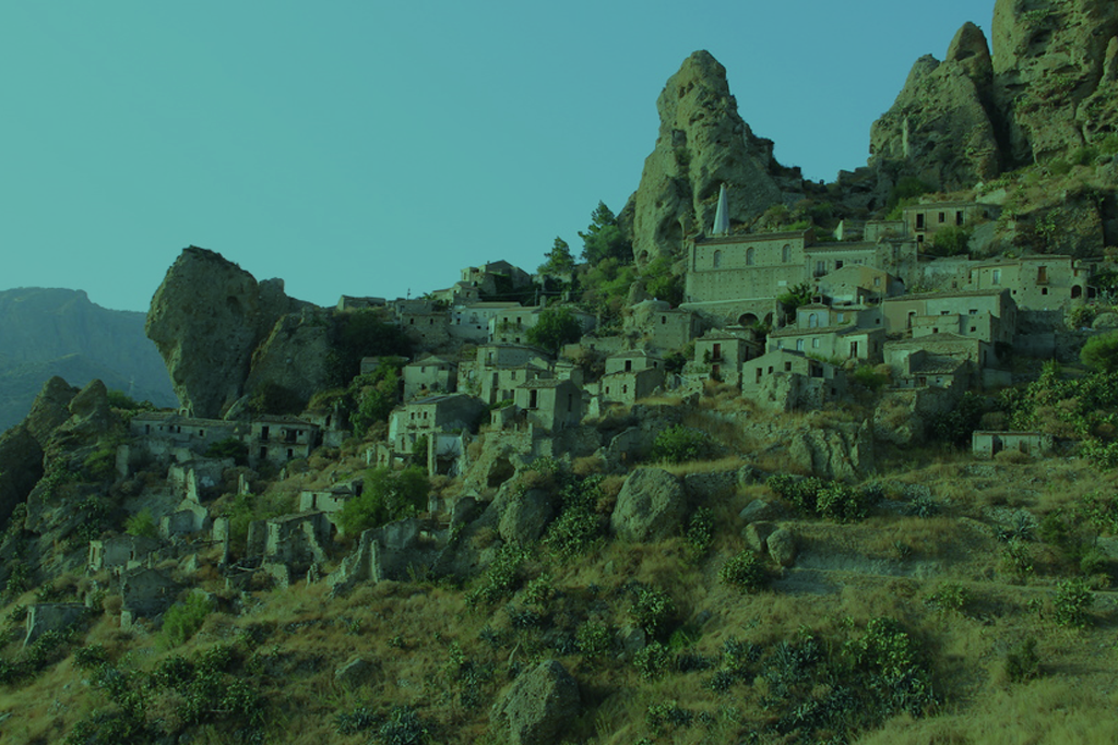 Visitare Pentedattilo, in provincia di Reggio Calabria - Gustour Conad